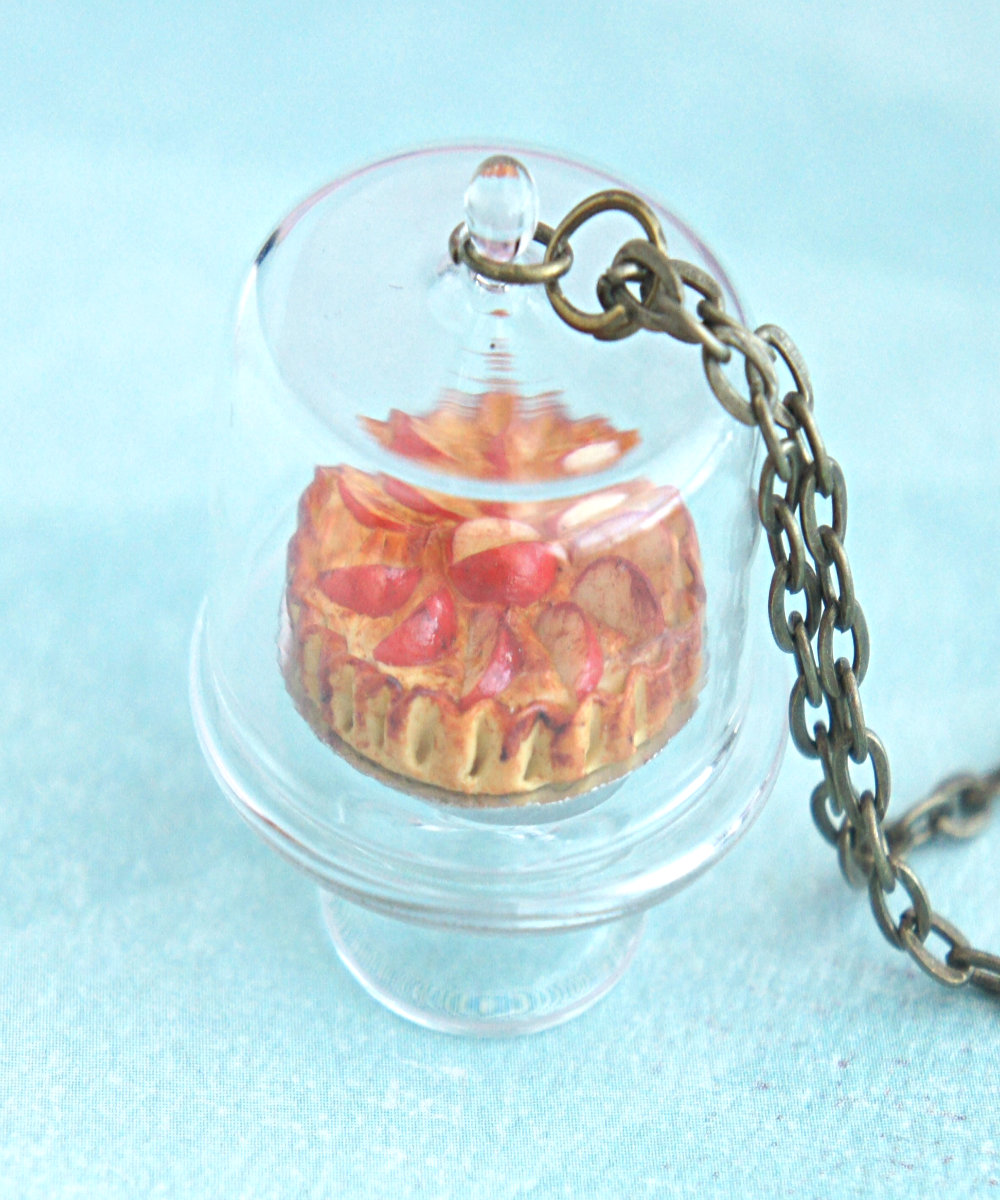 Apple Pie Necklace on Luulla