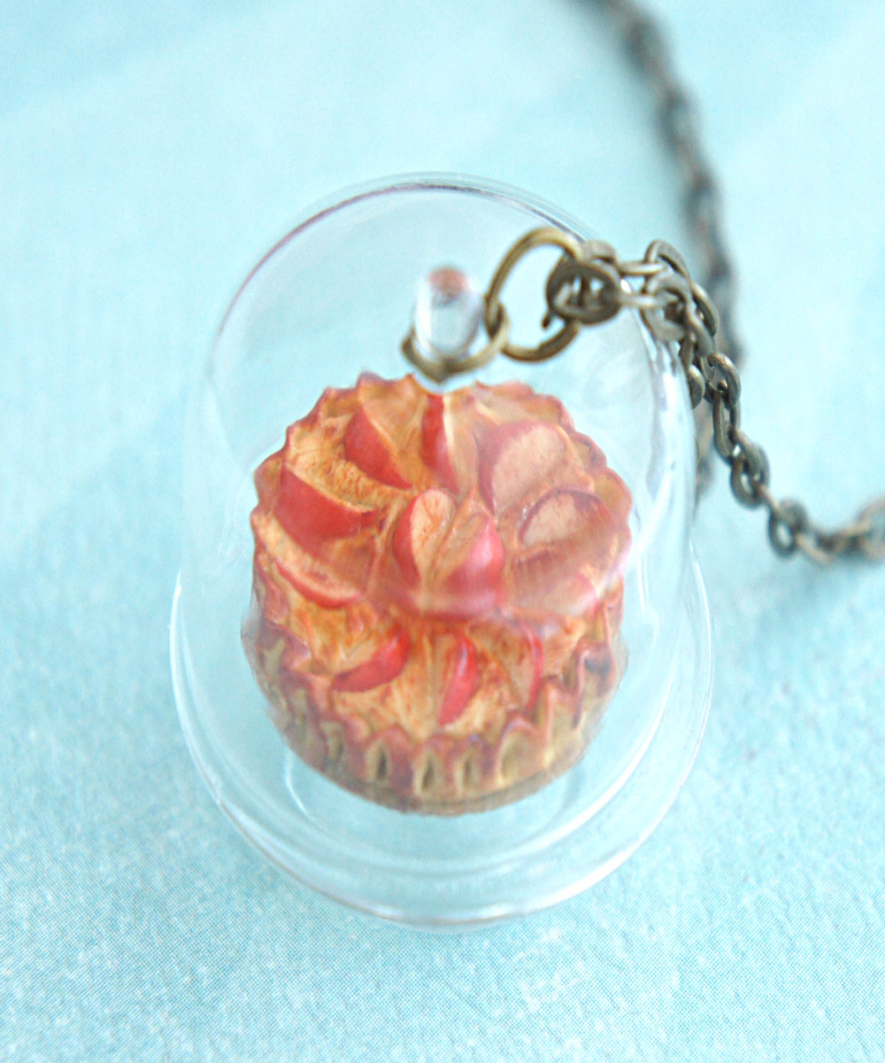 Apple Pie Necklace on Luulla